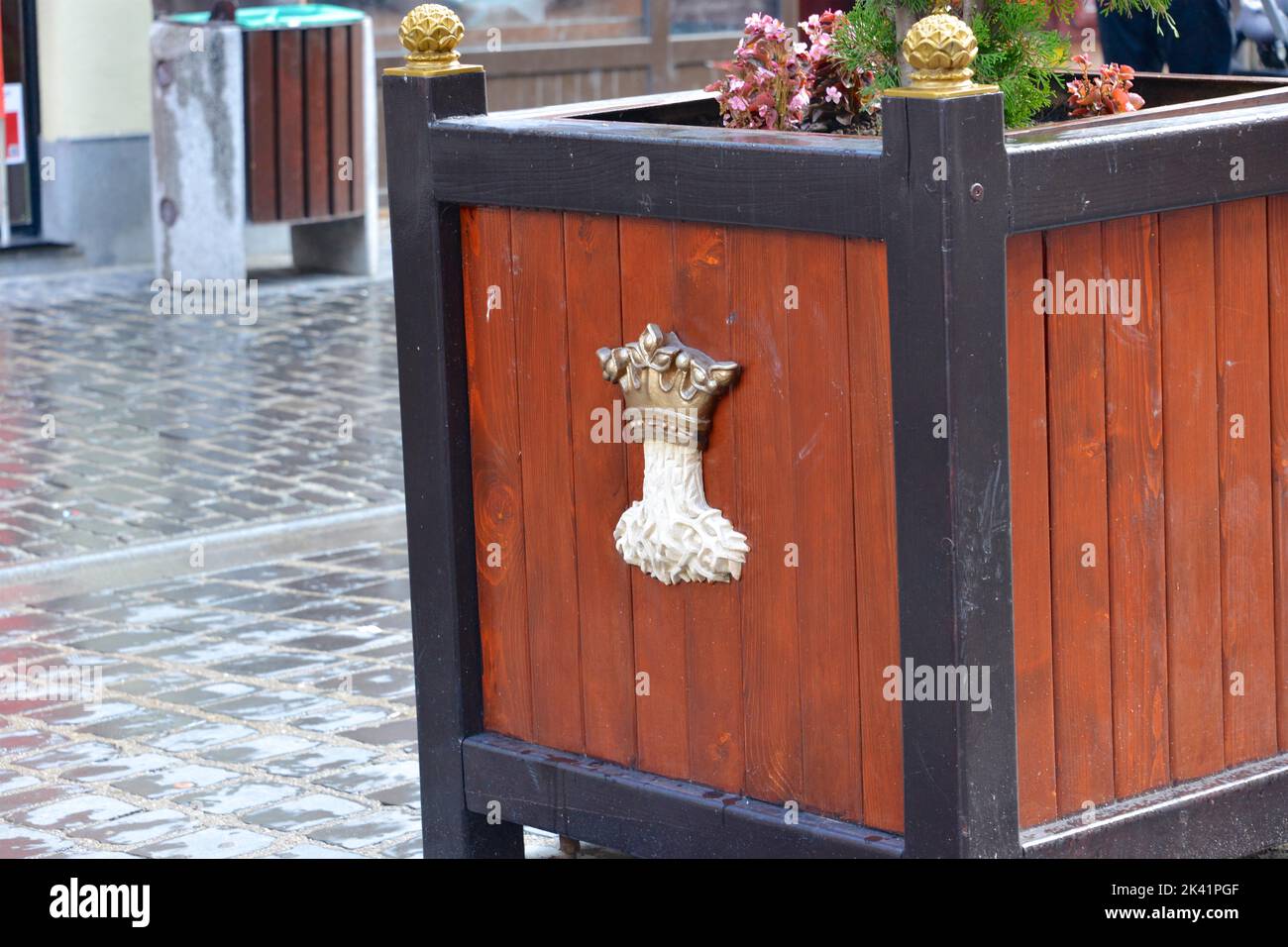 Logo of medieval city: Brasov Stock Photo - Alamy