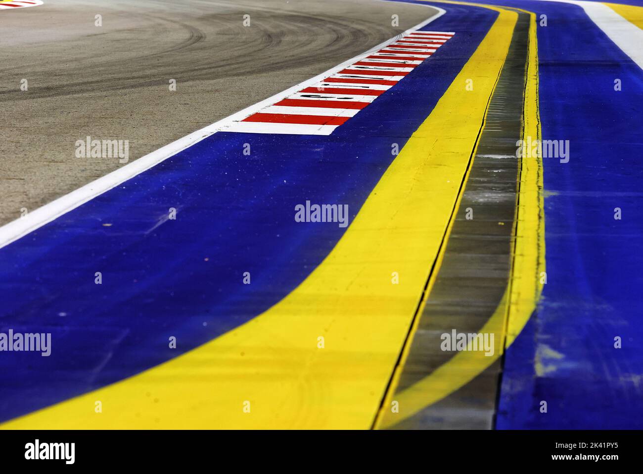 Circuit atmosphere - kerb detail. Singapore Grand Prix, Thursday 29th ...