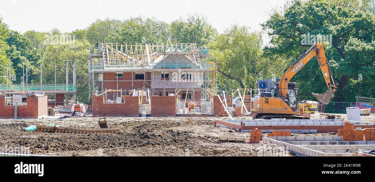 Newbuild houses being built on new development site in UK Stock Photo ...