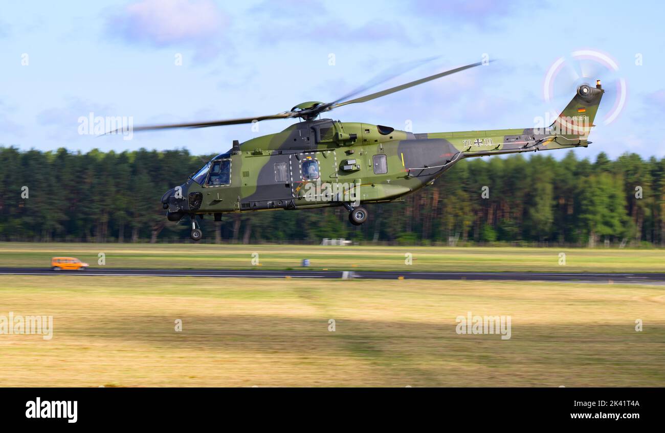 20 September 2022, Lower Saxony, Faßberg: A German Army NH90 multi ...