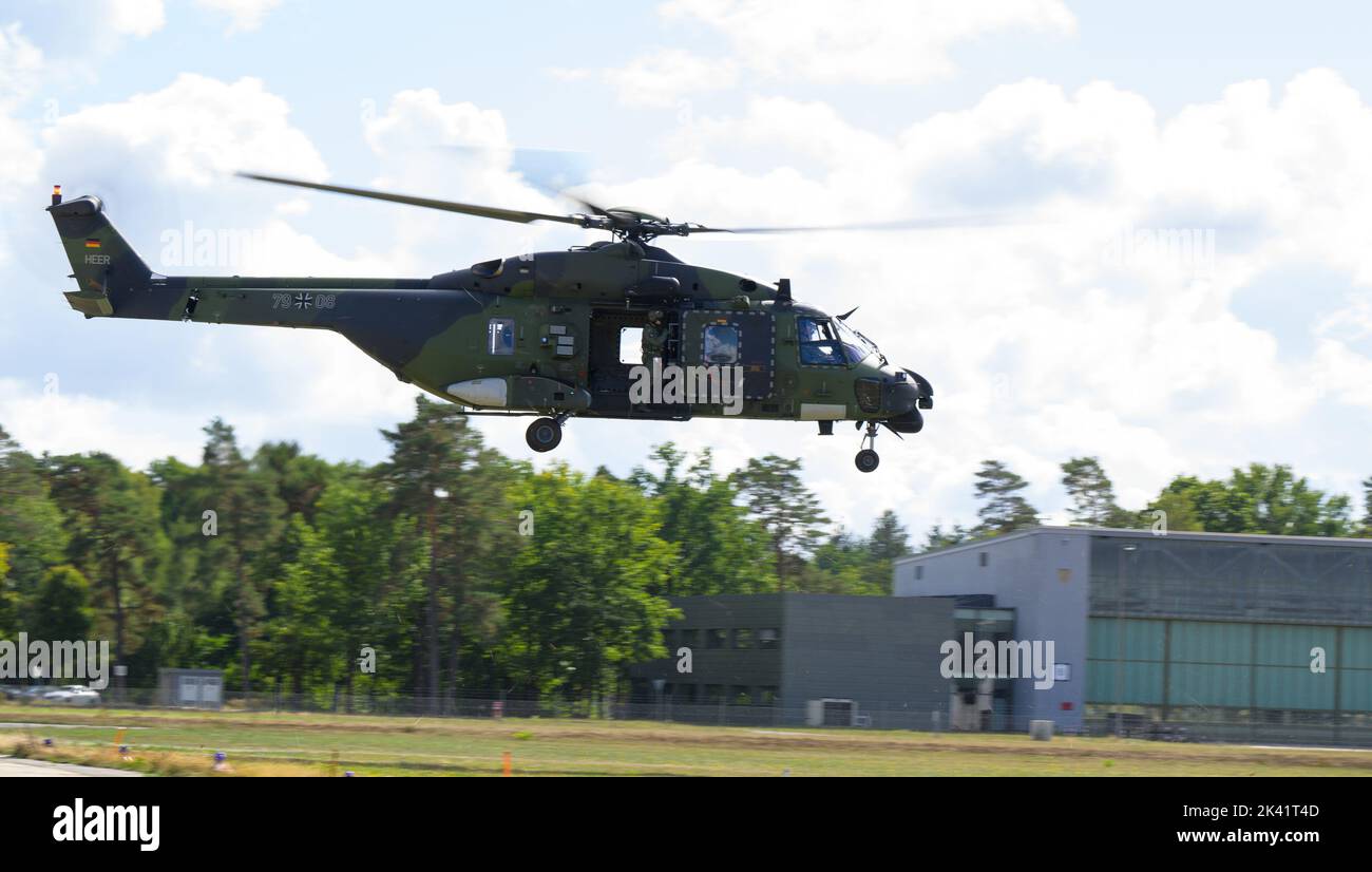 20 September 2022, Lower Saxony, Faßberg: A German Army NH90 multi ...
