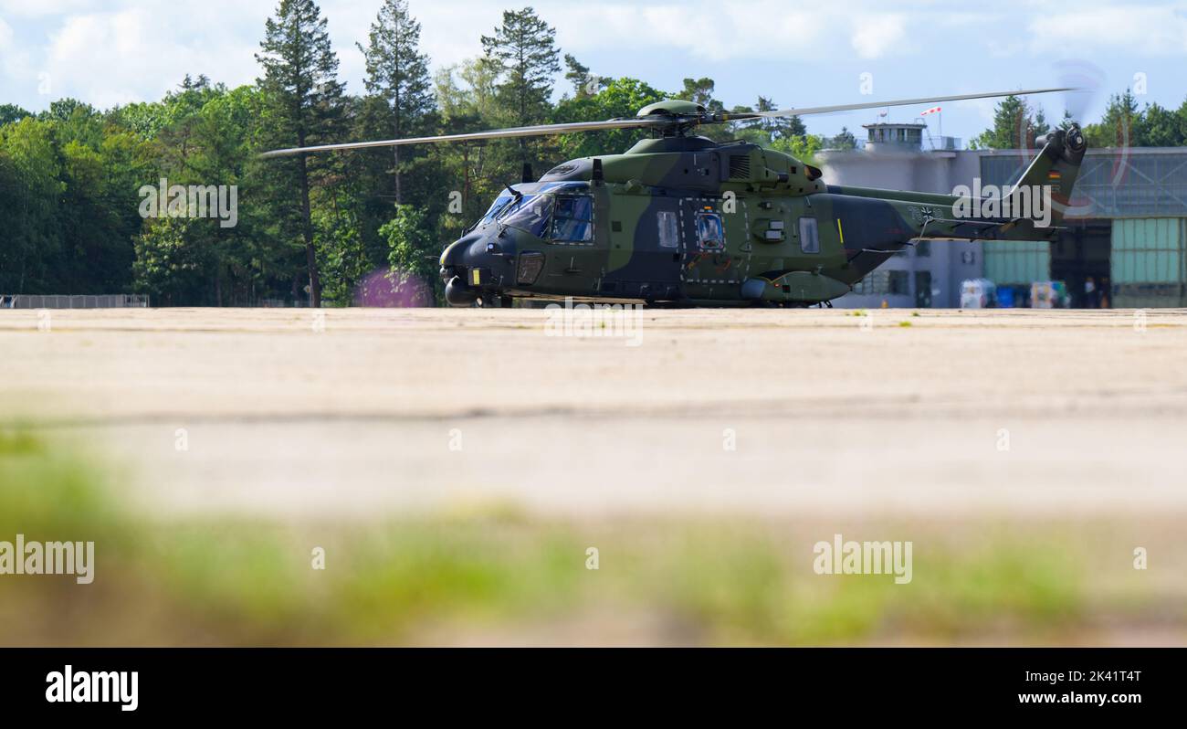 20 September 2022, Lower Saxony, Faßberg: A German Army NH90 multi ...