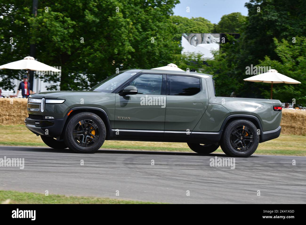 William Bartle-Jones, Rivian R1T, First Glance, an opportunity to see ...