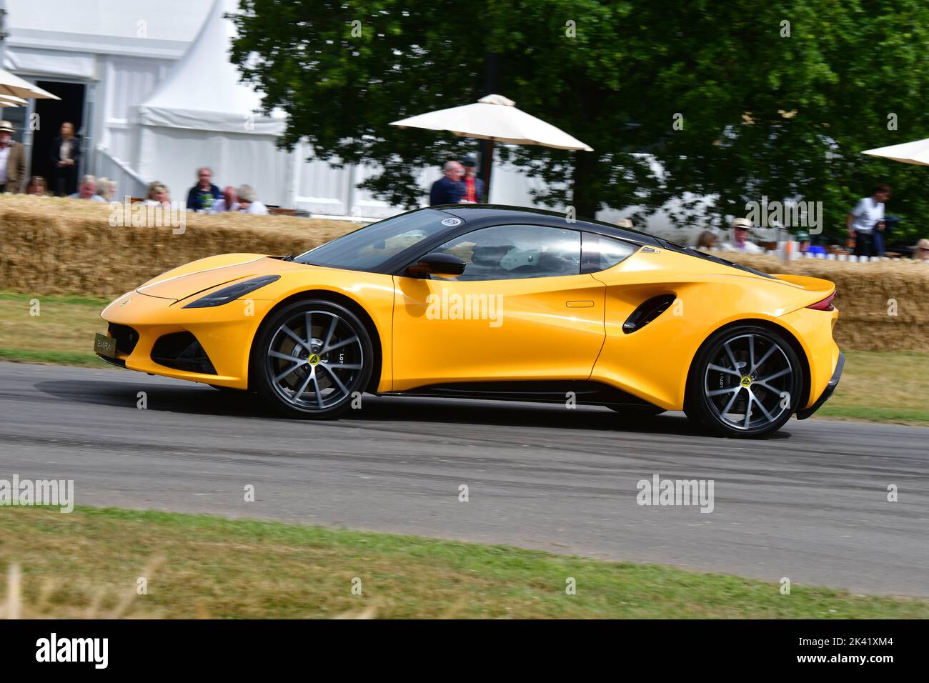 Lotus Emira V6, First Glance, an opportunity to see new models and ...