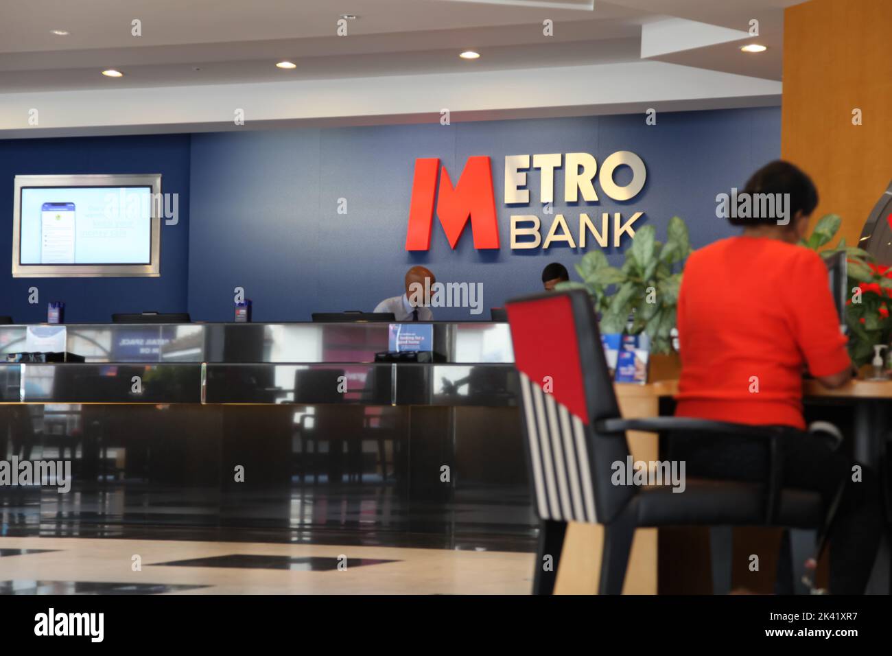 Metro bank counter hi-res stock photography and images - Alamy