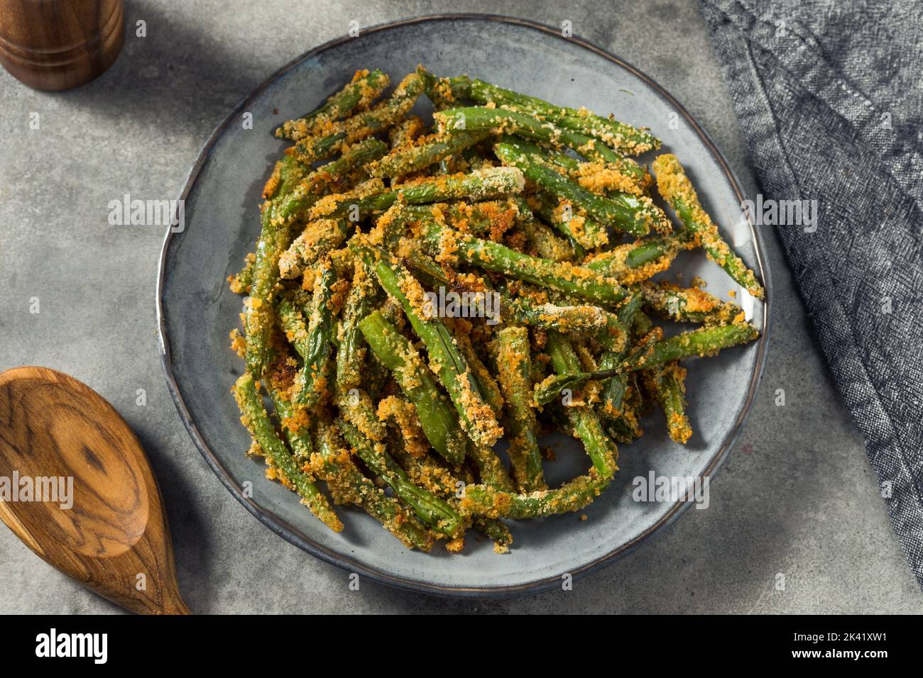 Homemade Baked Crispy Green Beans with Salt and Pepper Stock Photo - Alamy