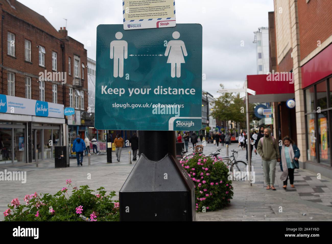 Slough, Berkshire, UK. 29th September, 2022. A Covid-19 Keep Your ...