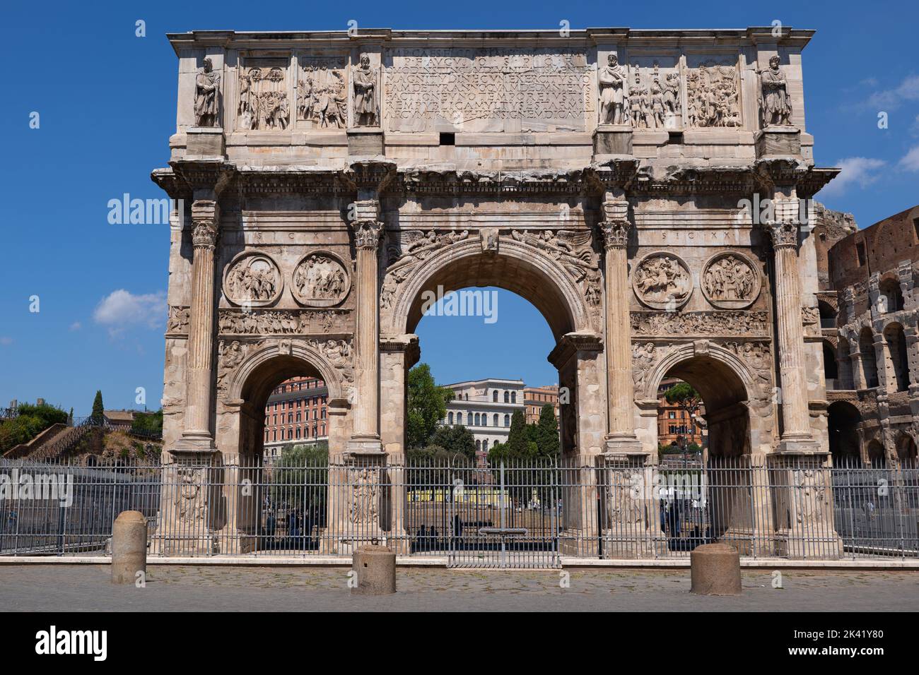 Arch of Constantine (Arco di Costantino) in city of Rome, Italy ...