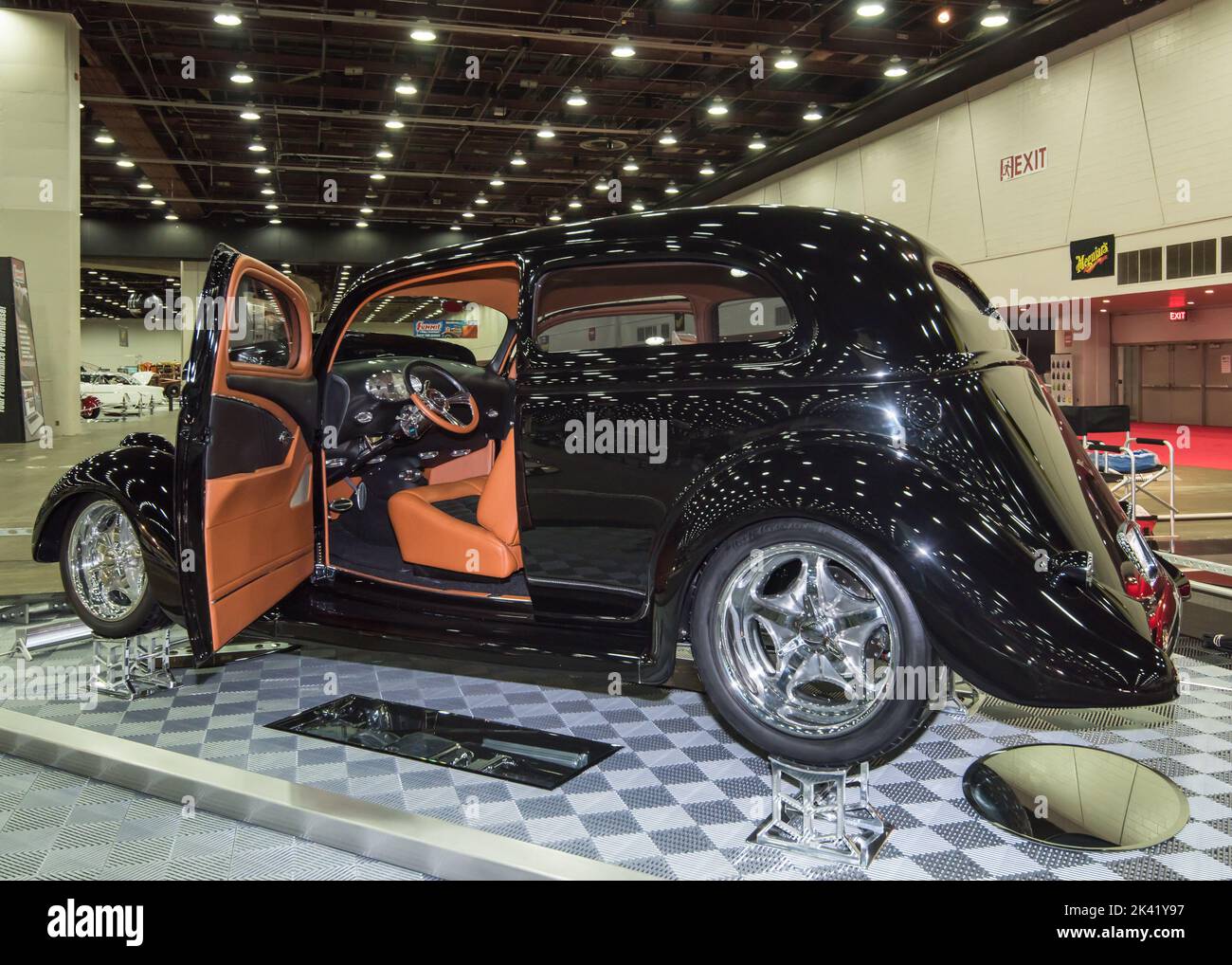 Slantback hi-res stock photography and images - Alamy