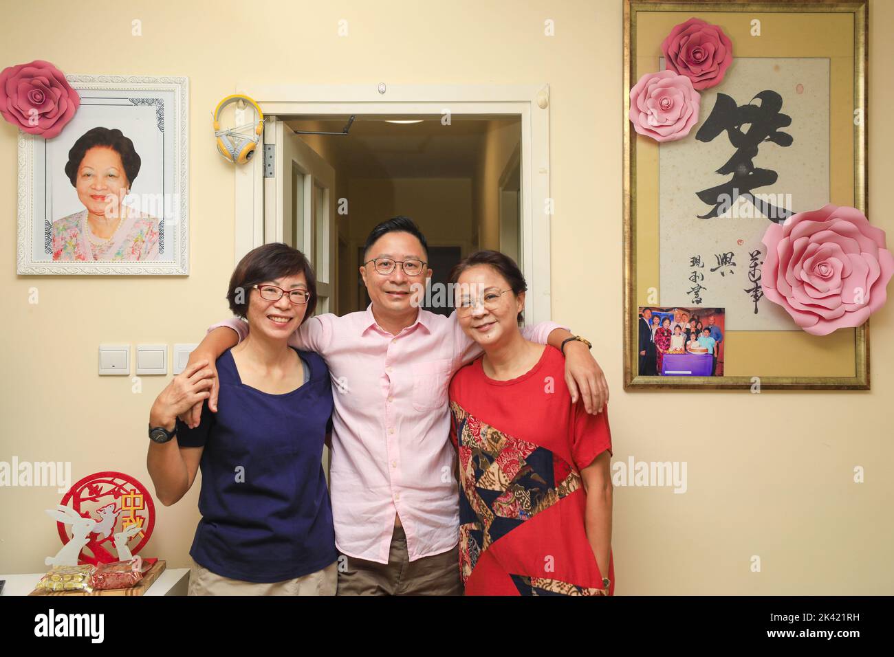 From left, Rose Mak Sze-wai, Samuel Mak Ka-yan and Ellen Mak Chong-wai ...