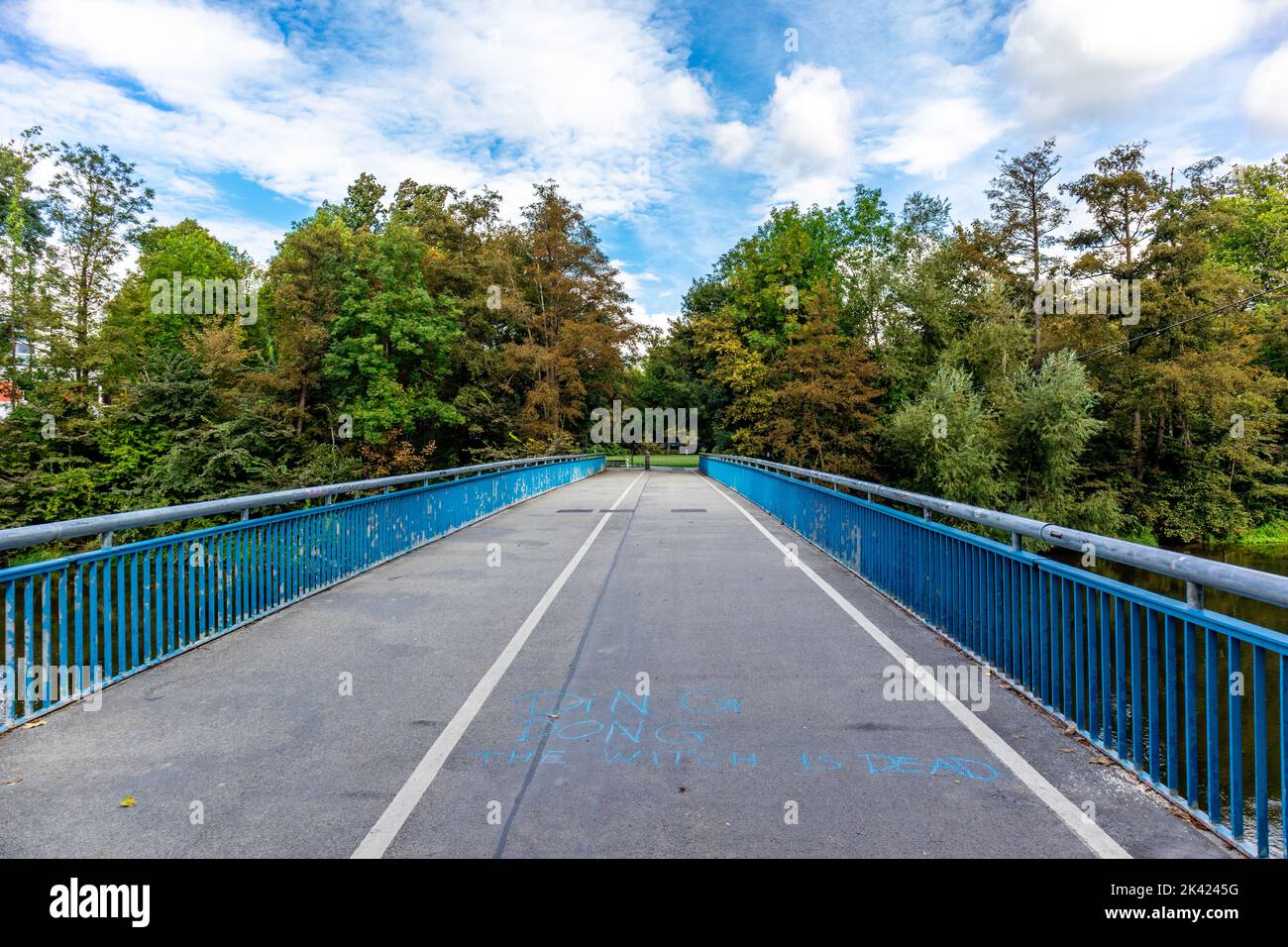 Small walk through the park along the Saale in Jena - Thuringia ...