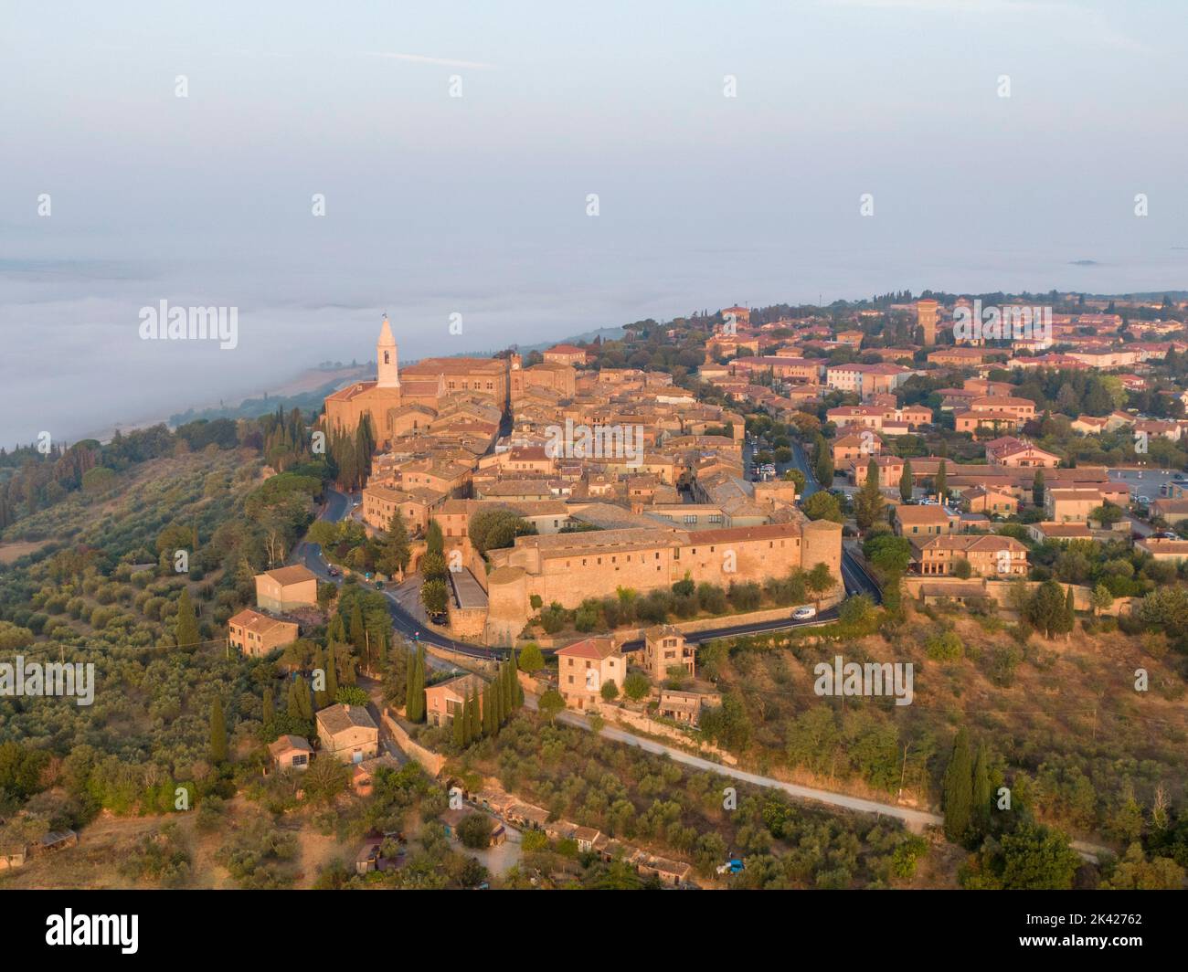Pienza tuscany aerial view hi-res stock photography and images - Alamy