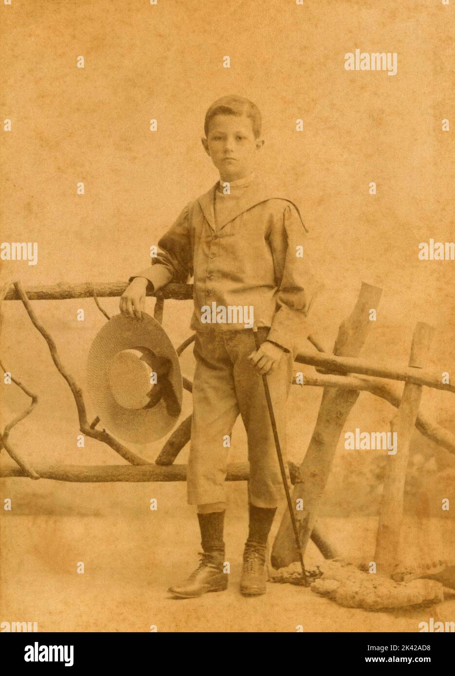 Boy sailor suit hi-res stock photography and images - Alamy