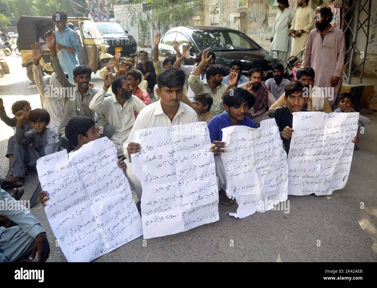 Hyderabad, Pakistan, 29/09/2022, Flood affected victims of Khairpur ...