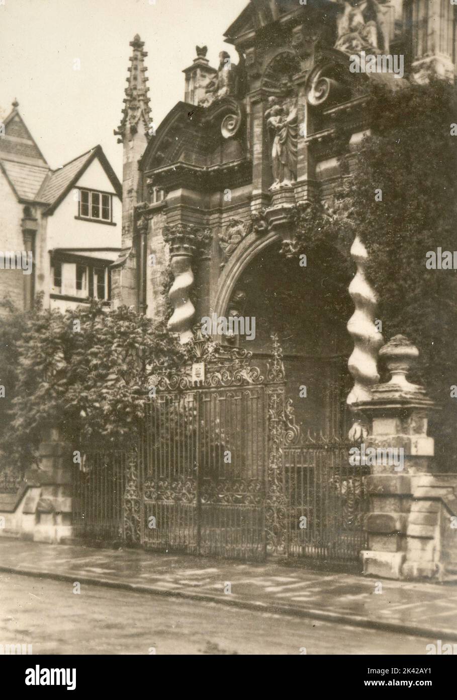 View of South Porch, University Church of St. Mary the Virgin, Oxford ...