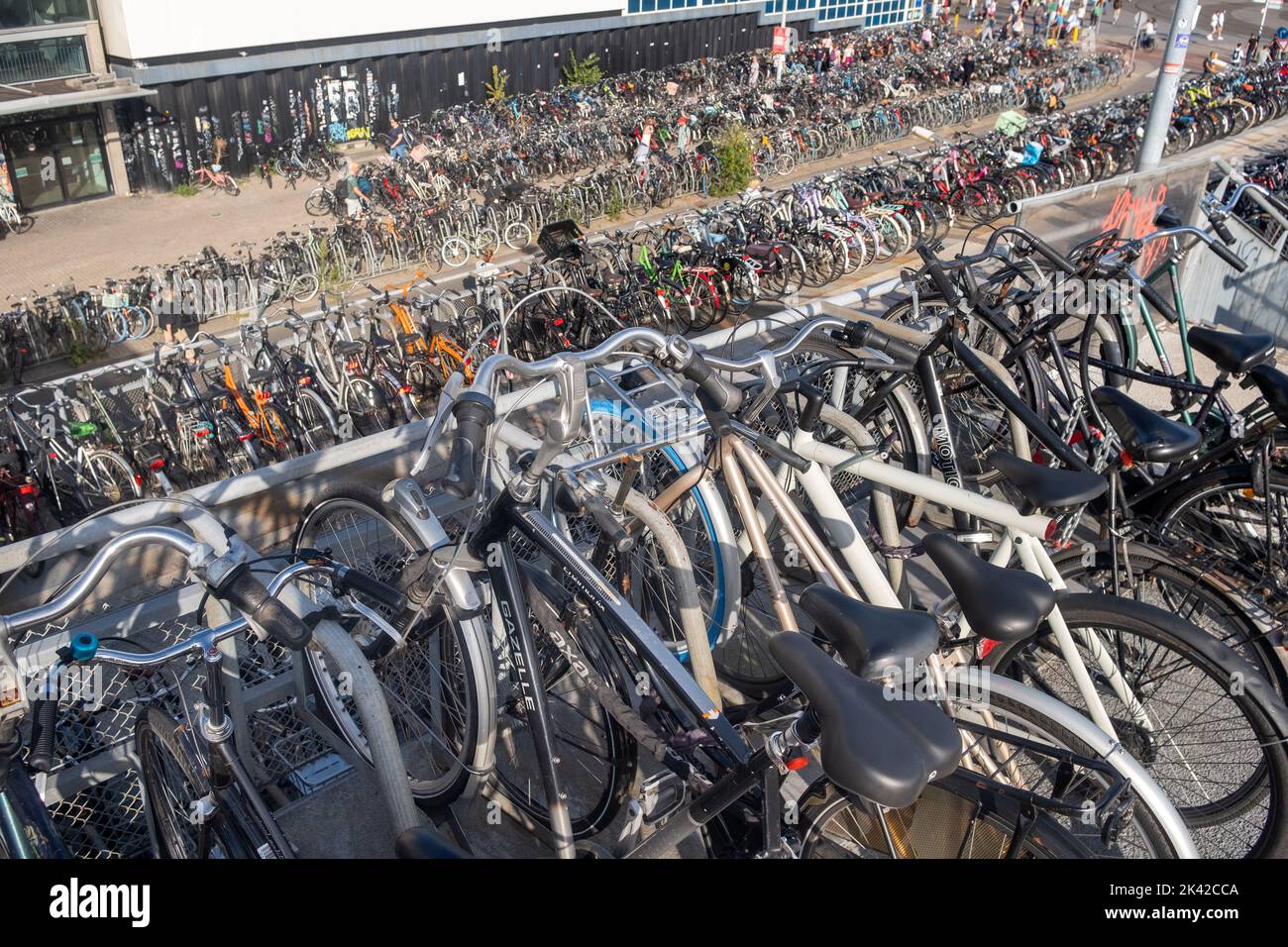 Cycles park hi-res stock photography and images - Alamy