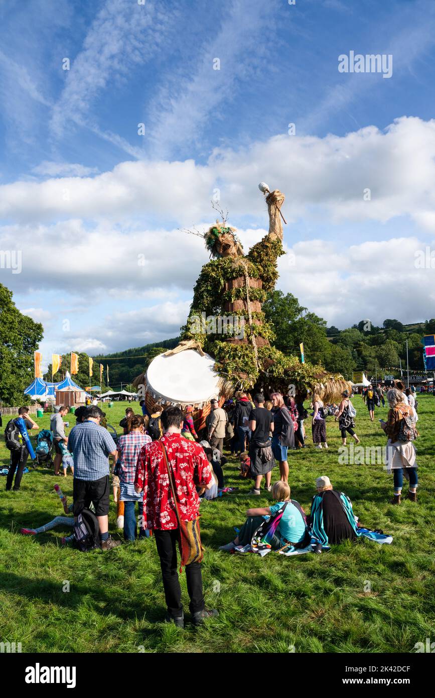 DRUMMING GIANT: The giant wicker man on Day One of the Green Man ...
