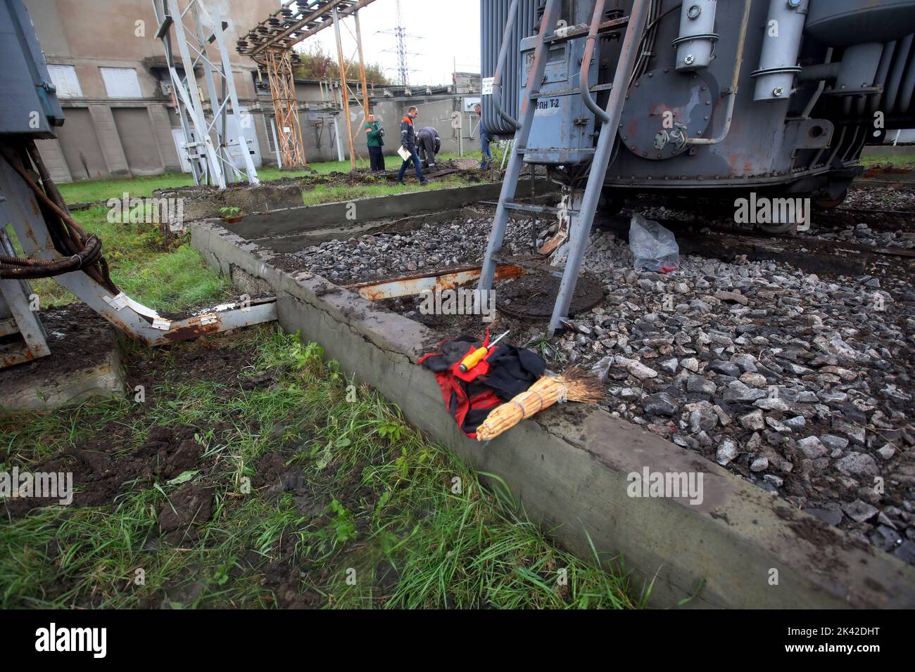 KHARKIV, UKRAINE - SEPTEMBER 28, 2022 - The consequences of the rocket ...