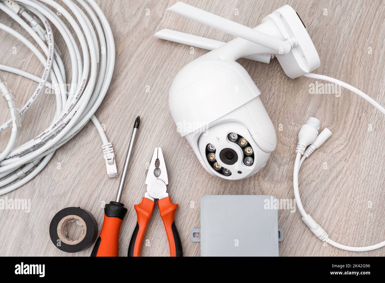 Instruments, cable, screwdriver and pliers for installation of ...