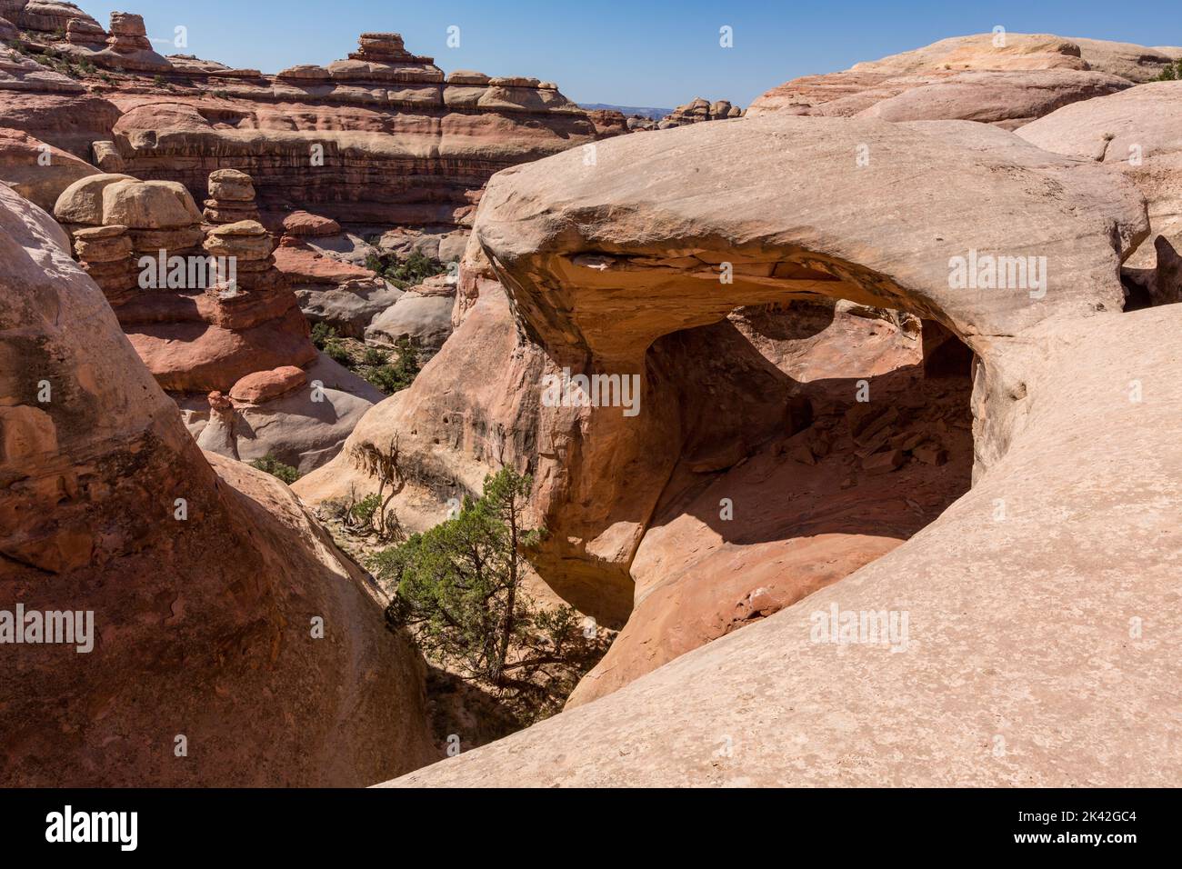 Parachute Arch in the sandstone in the Land of Standing Rocks in the ...