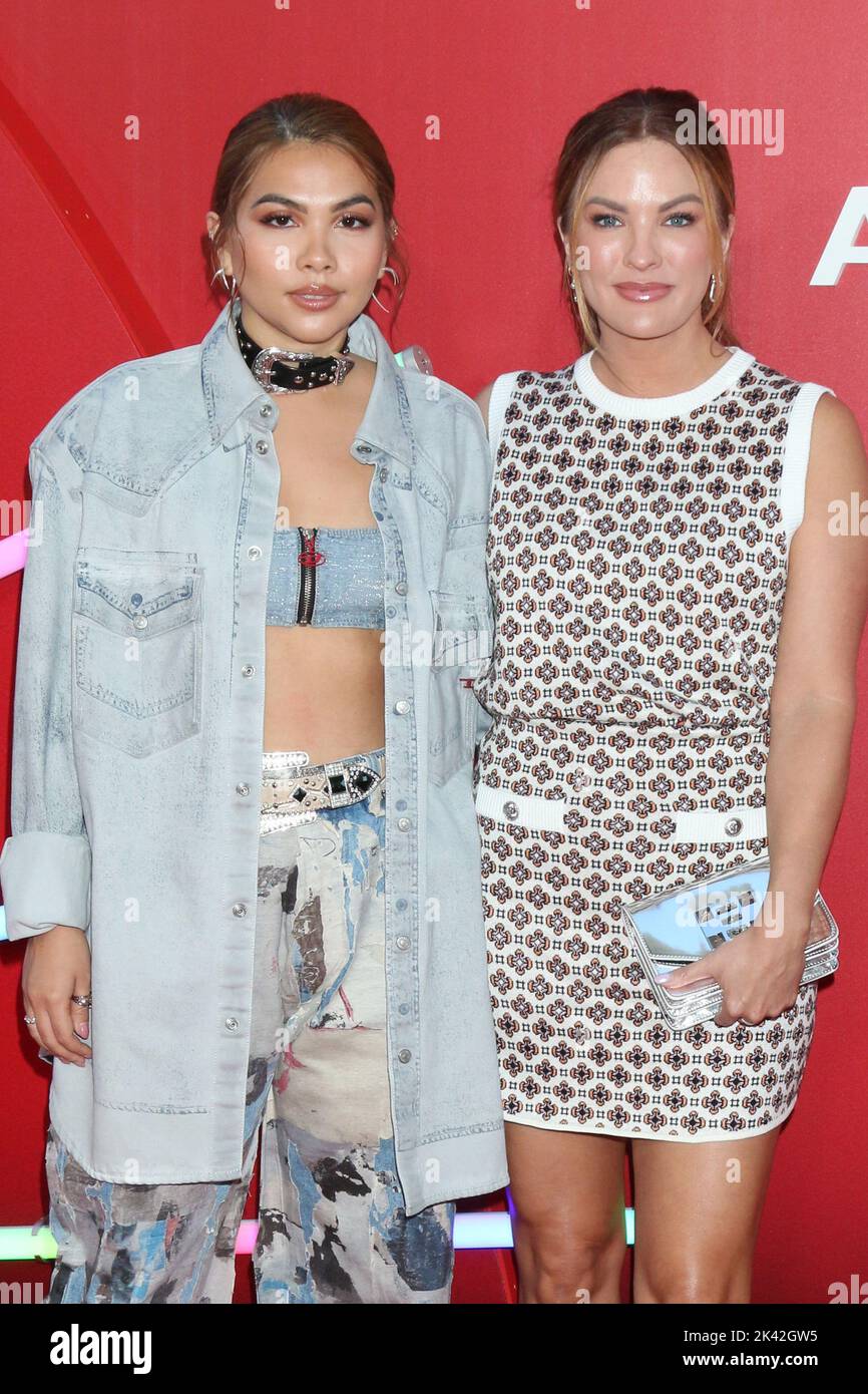 September 28, 2022, Los Angeles, CA, USA: LOS ANGELES - SEP 28: Hayley ...