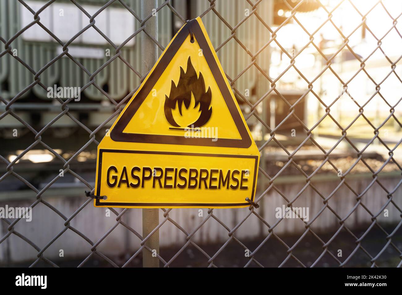 Sign on natural gas pipeline hi-res stock photography and images - Alamy
