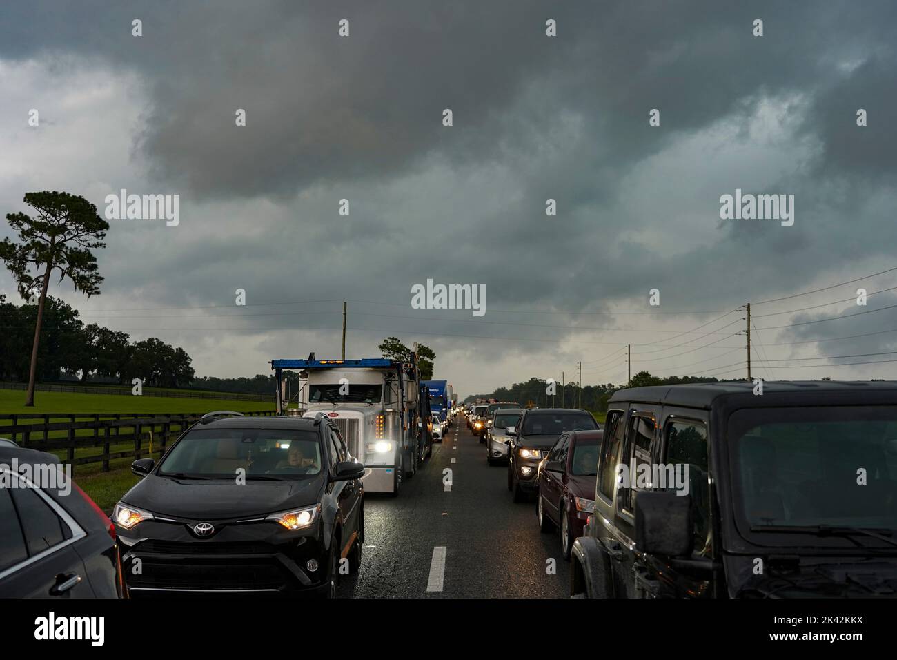 Ocala, Florida, USA. 27th Sep, 2022. The sun hides behind the most ...