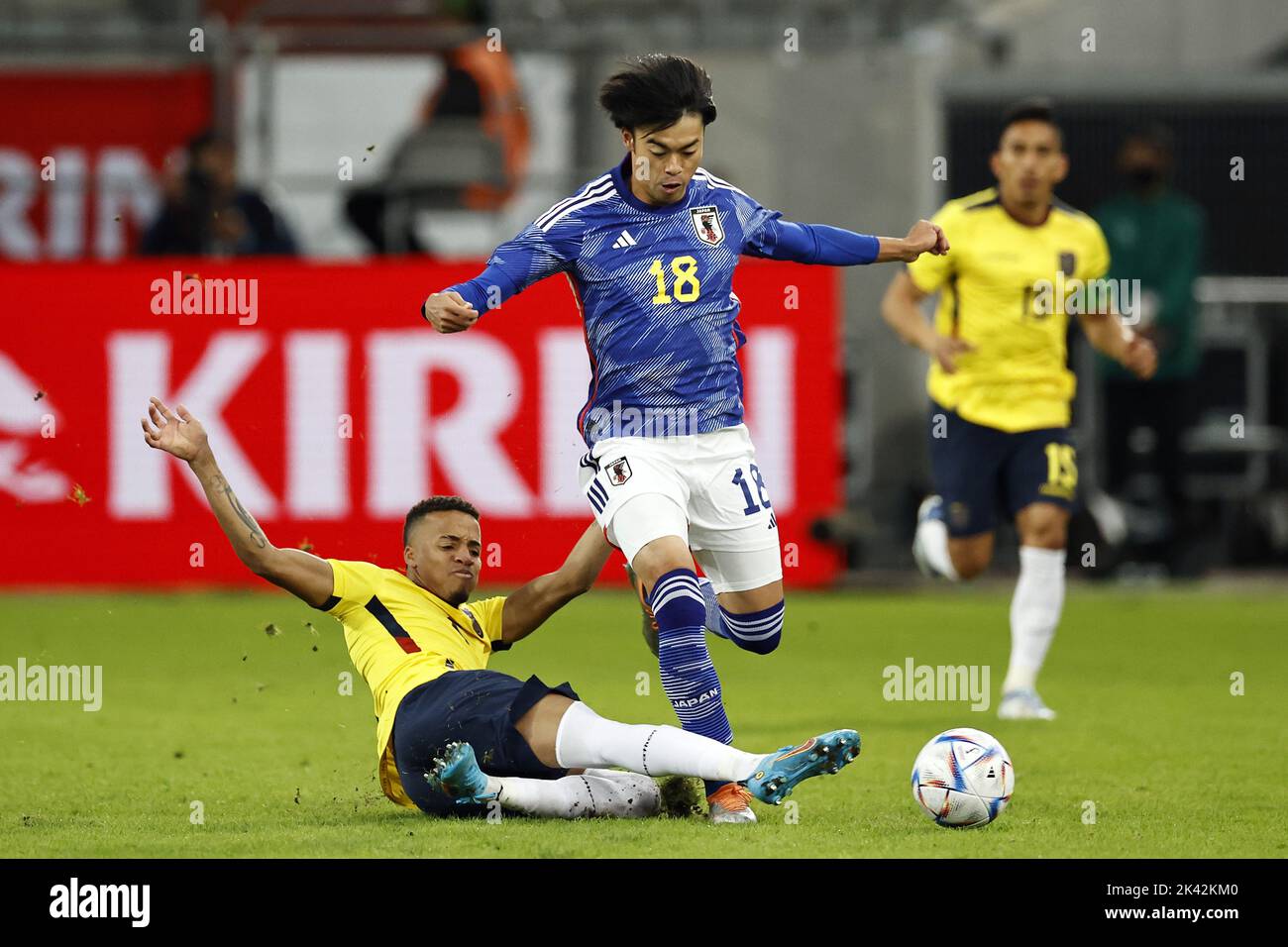 DUSSELDORF - (LR) Byron Castillo of Ecuador, Kaoru Mitoma of Japan ...