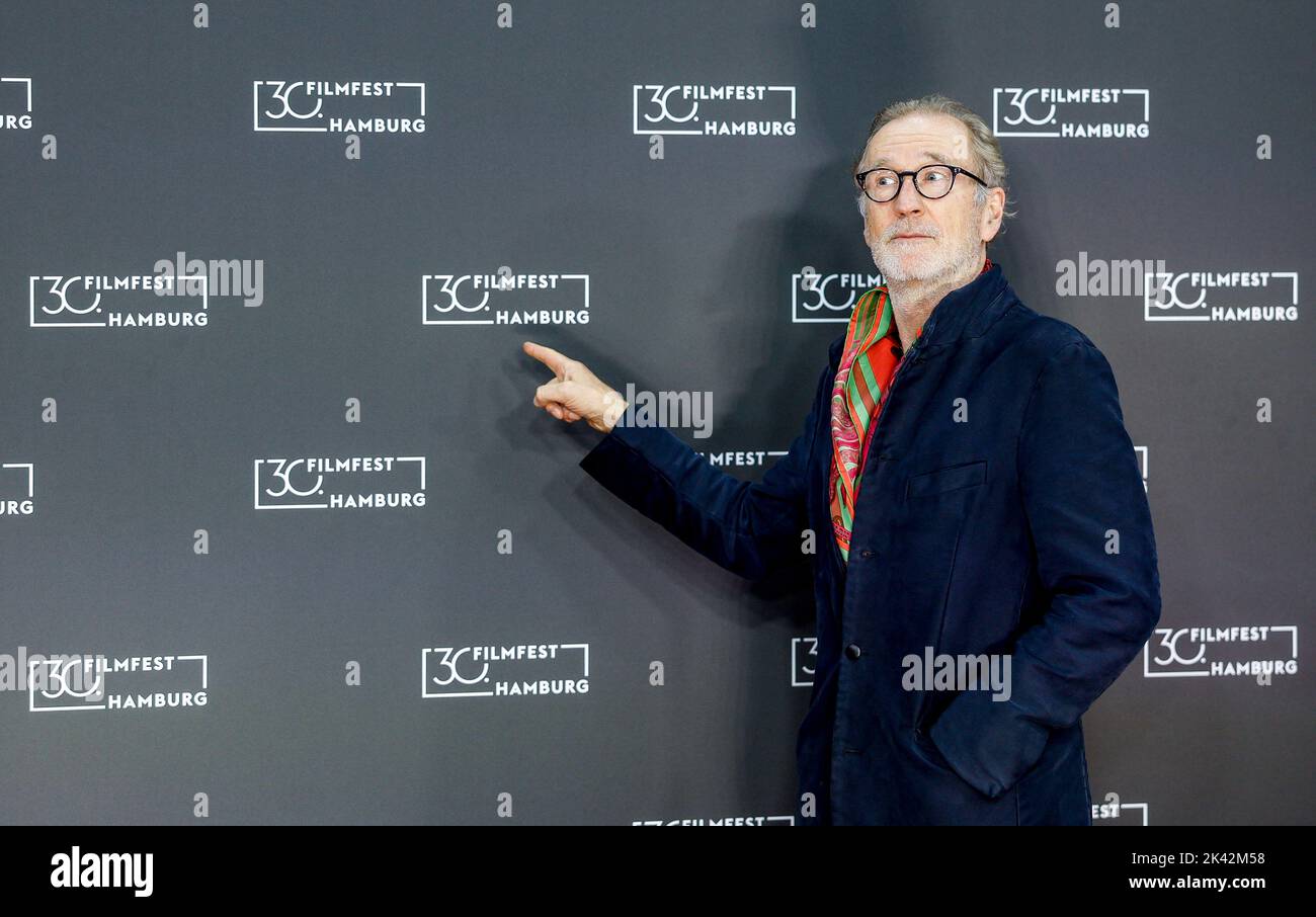 Hamburg, Germany. 29th Sep, 2022. Actor Peter Lohmeyer walks the red ...