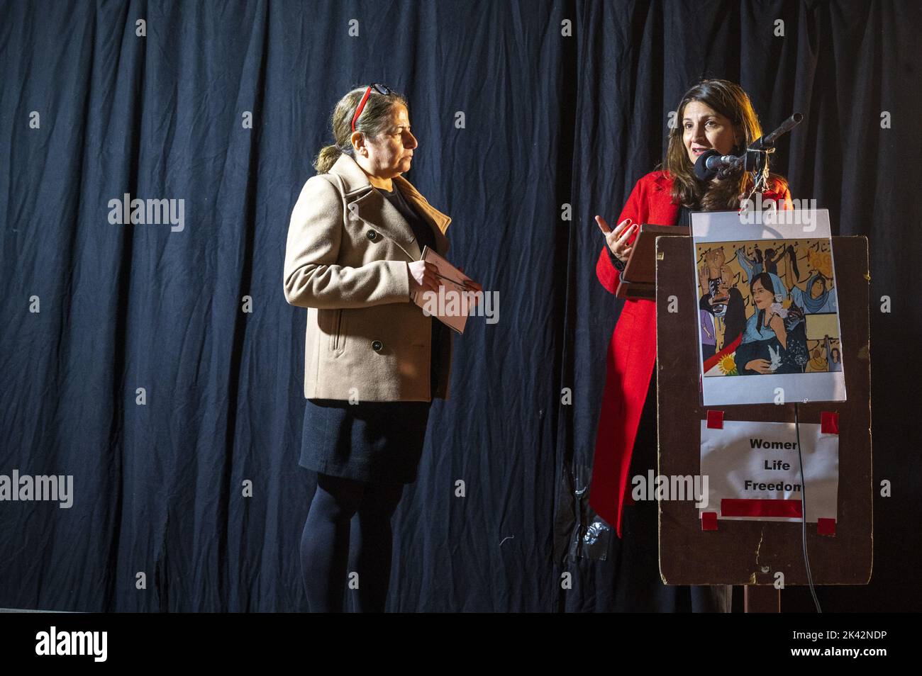 Mina amini hi-res stock photography and images - Alamy