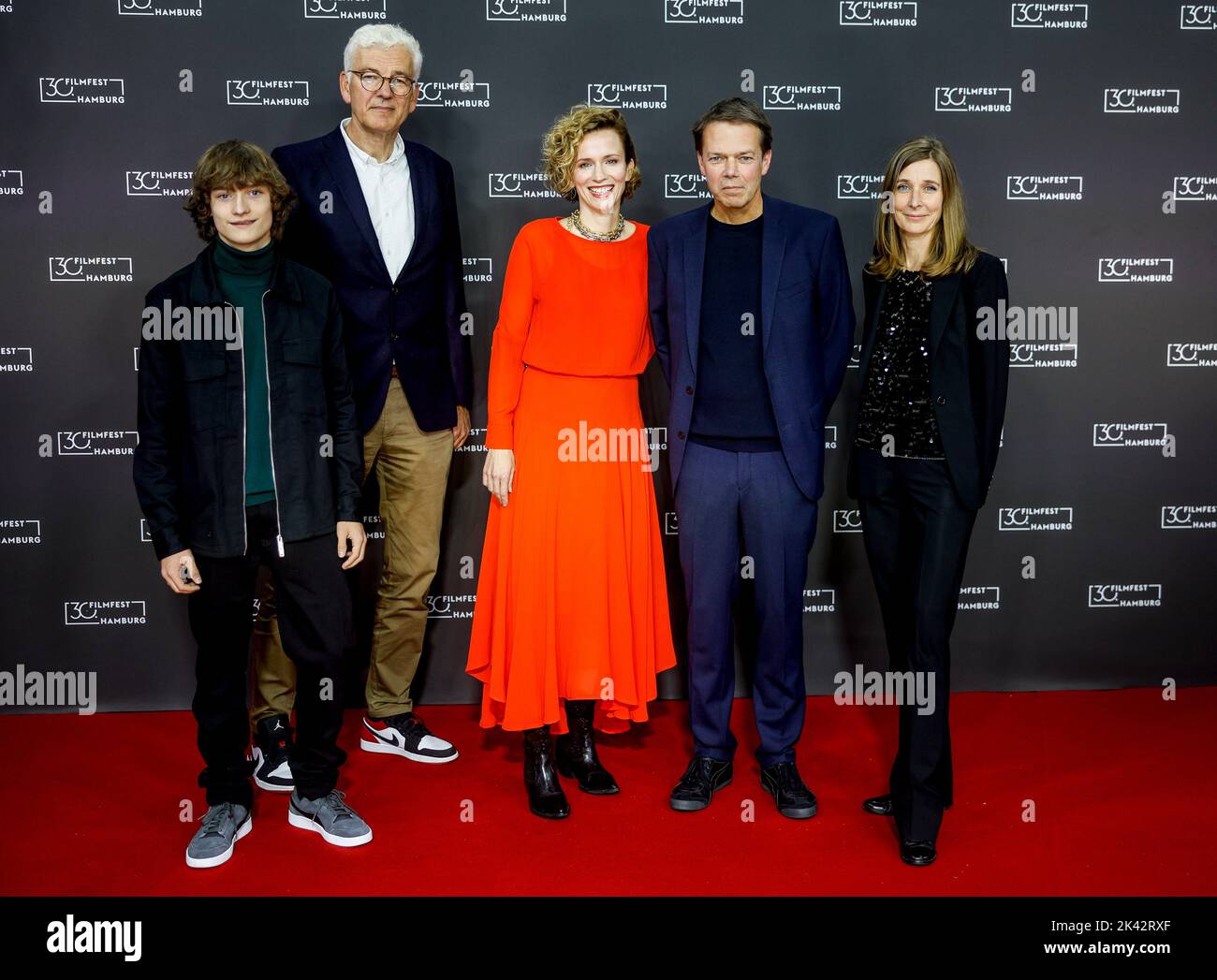 Hamburg, Germany. 29th Sep, 2022. Actor Claude Heinrich (l-r ...