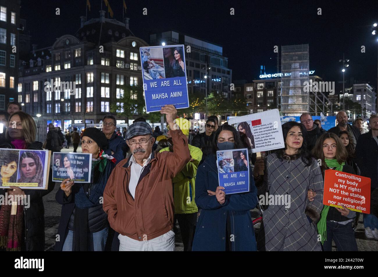 2022-09-29 20:31:26 AMSTERDAM - Participants in a demonstration on Dam ...