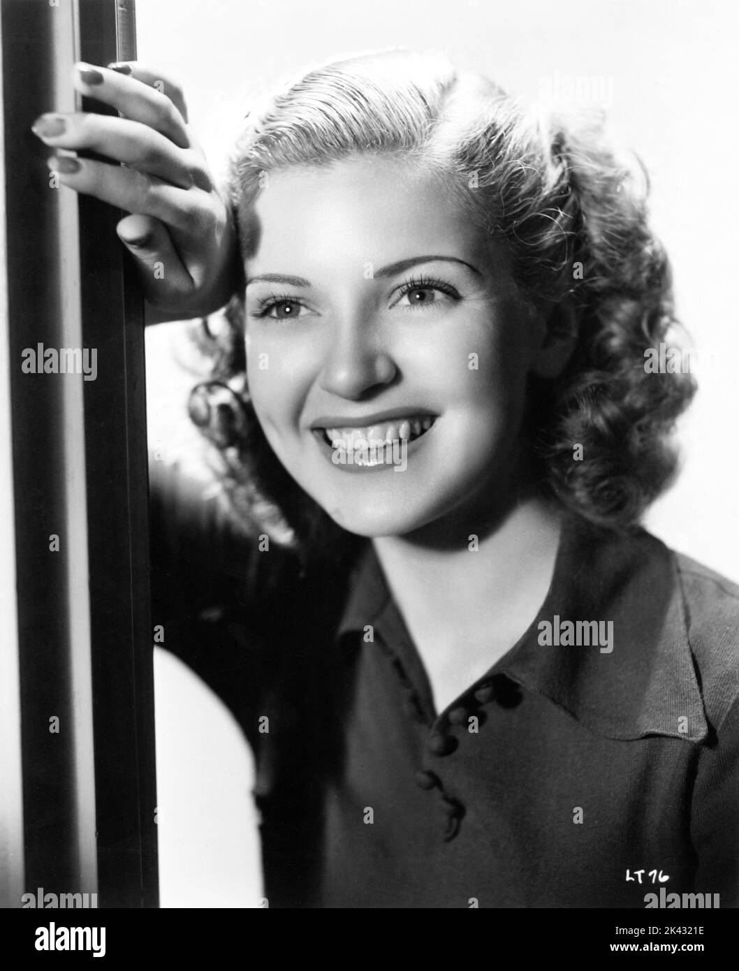 Lana turner portrait hi-res stock photography and images - Alamy