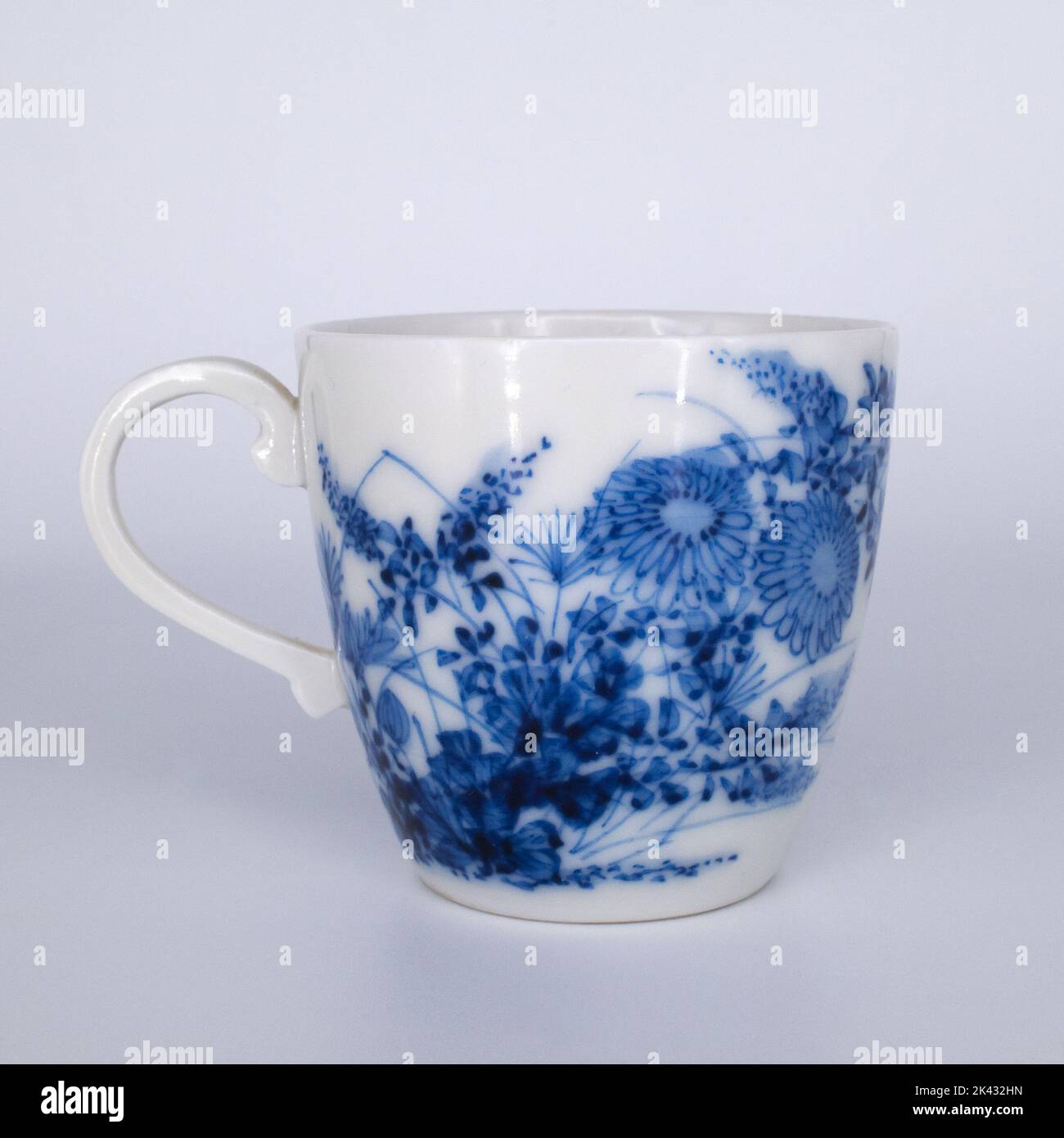 Seto porcelain hi-res stock photography and images - Alamy