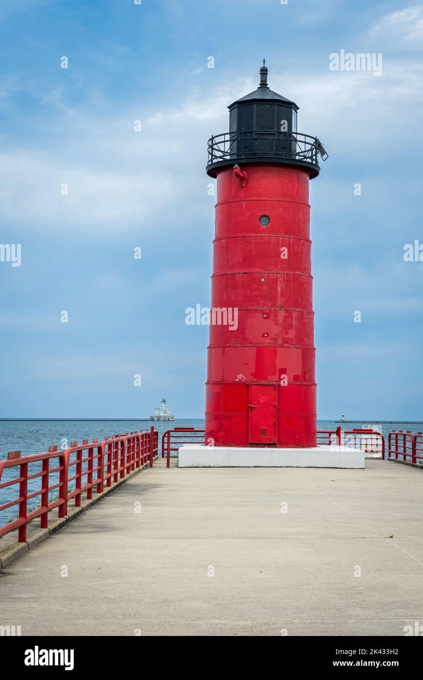 Black and red lighthouse hi-res stock photography and images - Alamy