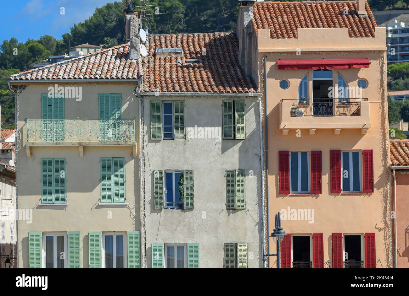 South france house sea hi-res stock photography and images - Alamy