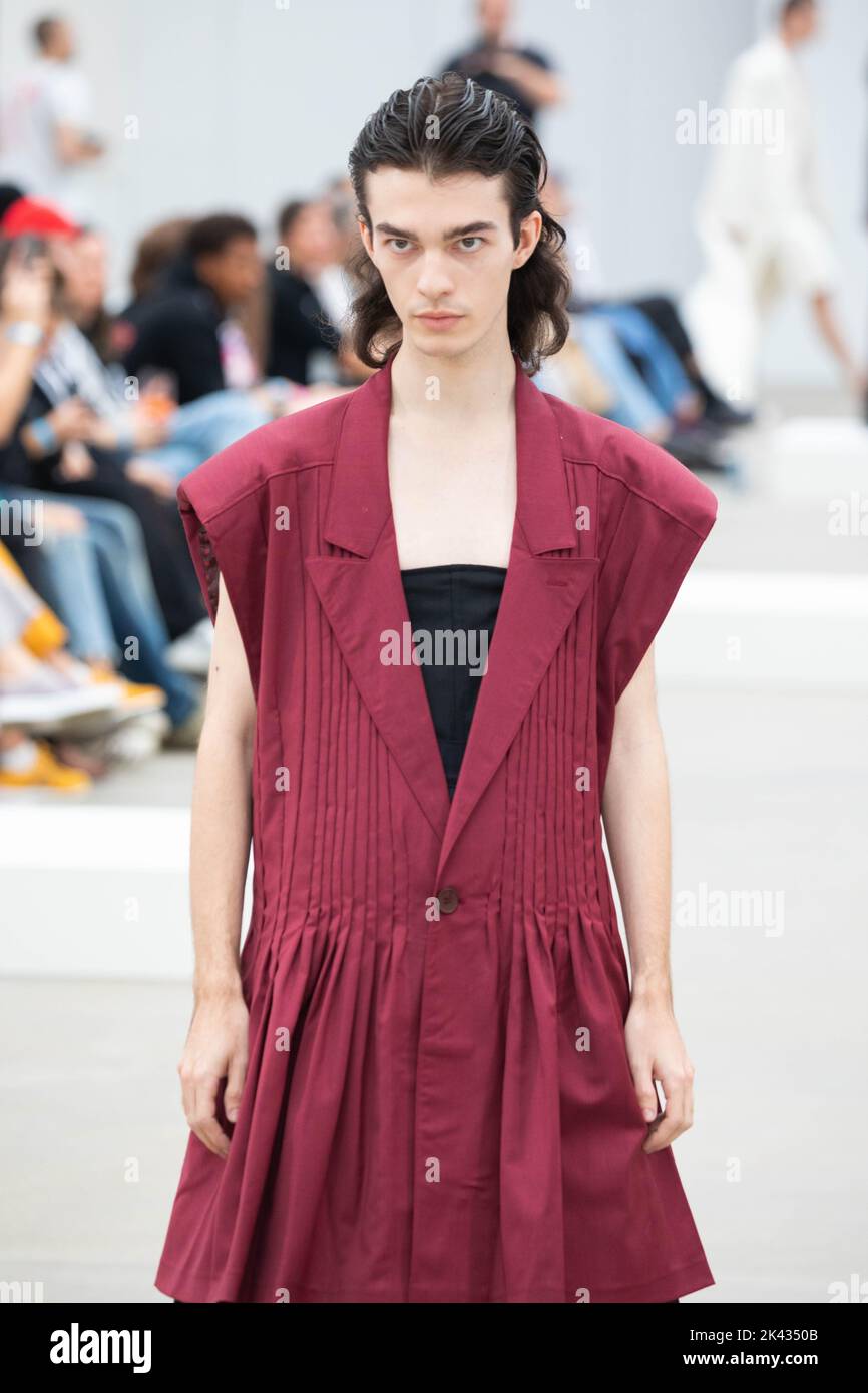 Collective Fashion Show, Ukrainische Nachwuchsdesigner:innen der ...