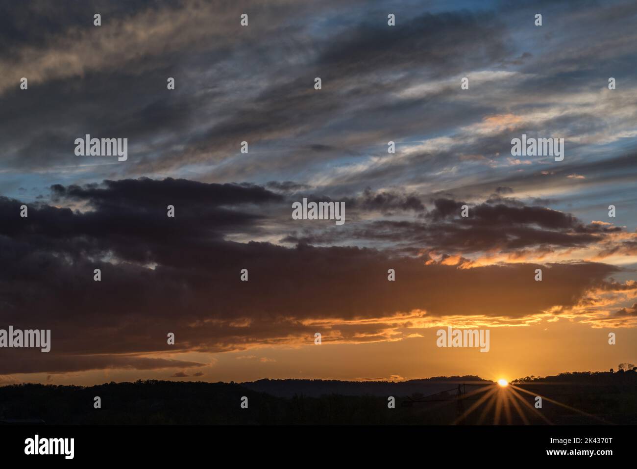Ciel avec nuages hi-res stock photography and images - Alamy