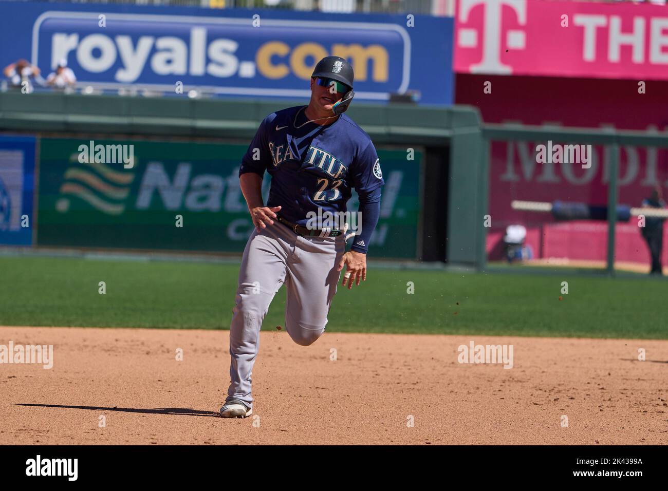 September 25 2022: Seattle third baseman Ty France (23) runs to third ...
