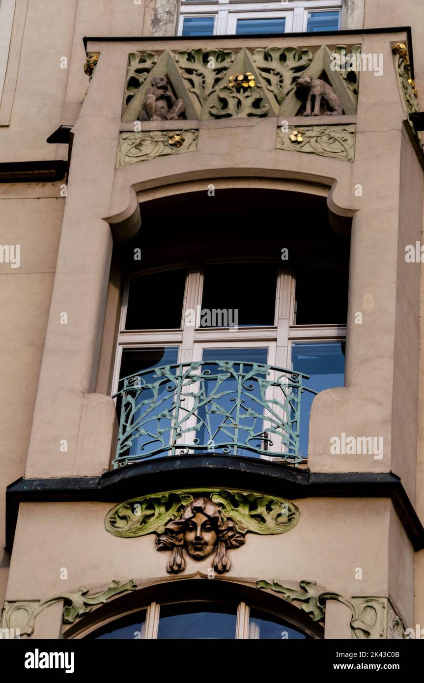 Art nouveau revenue house hi-res stock photography and images - Alamy