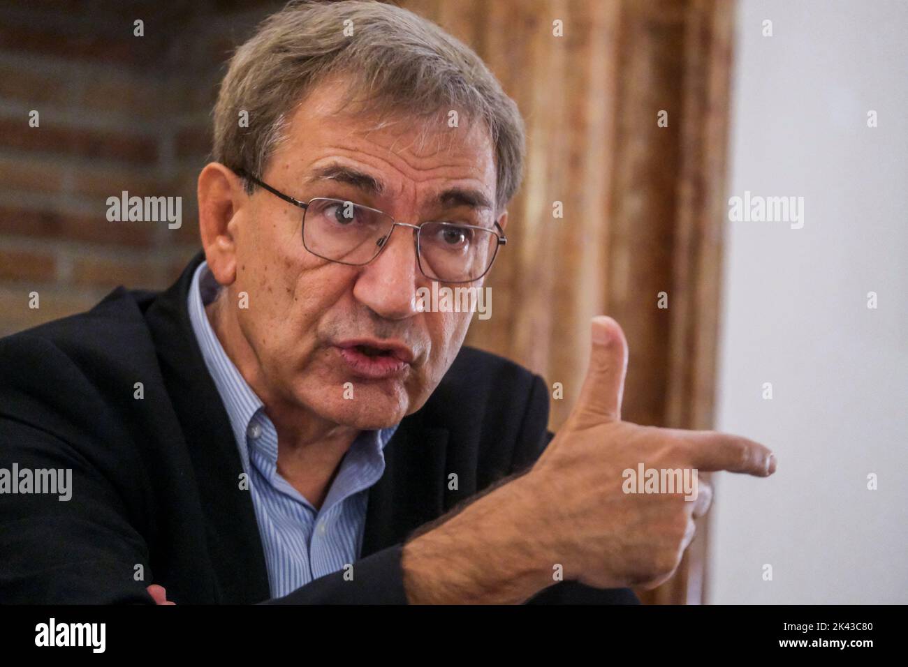 Ferit Orhan Pamuk One of Turkey's greatest contemporary novelists ...