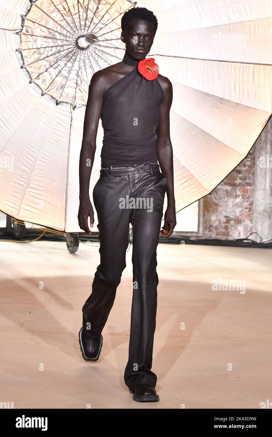 Paris, France. 29/09/2022, A model on the runway at the Ludovic de St ...