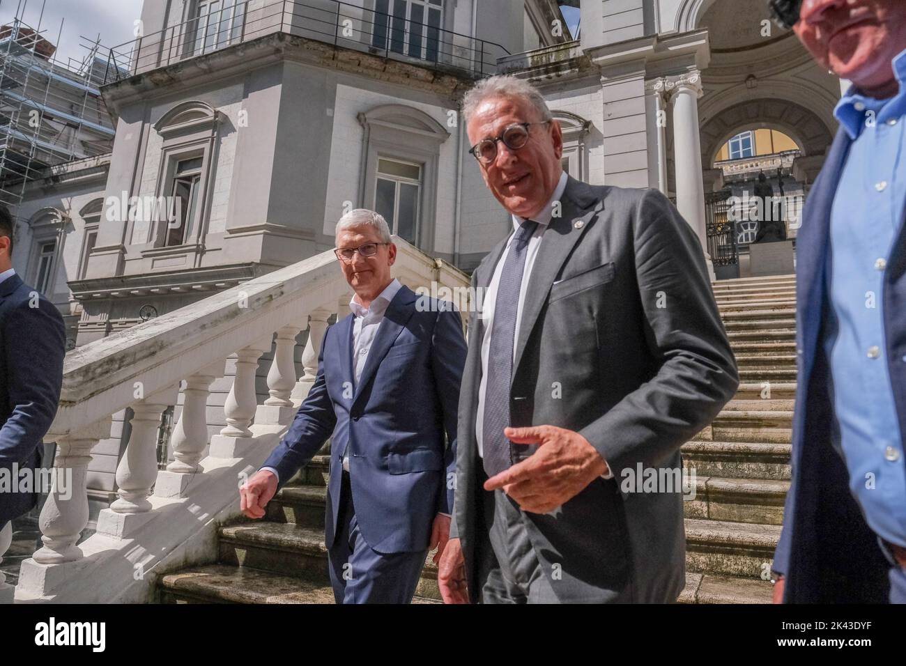 Tim Cook in Naples to receive honorary degree in Innovation and ...