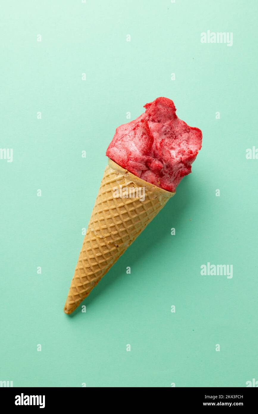 Strawberry ice cream cone hi-res stock photography and images - Alamy