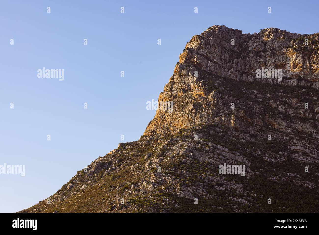 Cloudless blue sky hi-res stock photography and images - Alamy