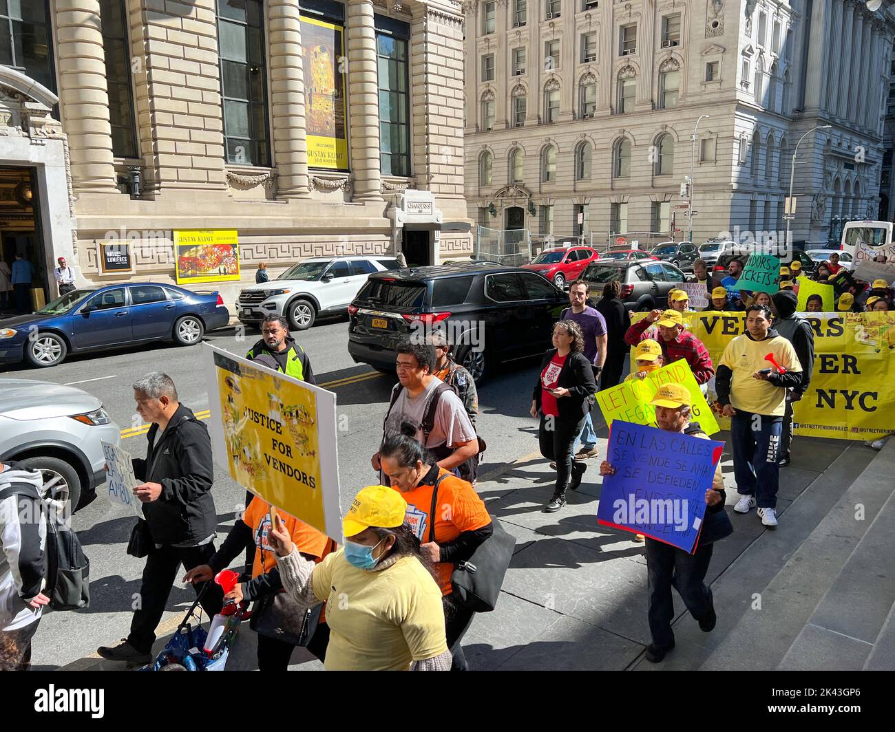New York, NY, USA. 29th Sep, 2022. Demonstrators are holding pro-vendor ...