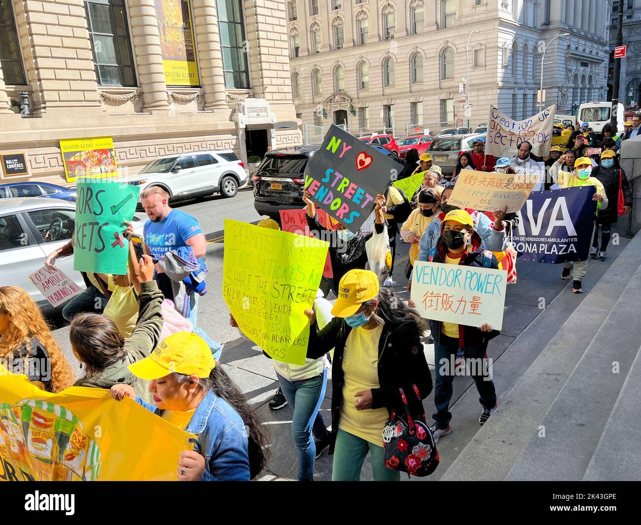 New York, NY, USA. 29th Sep, 2022. Demonstrators are holding pro-vendor ...