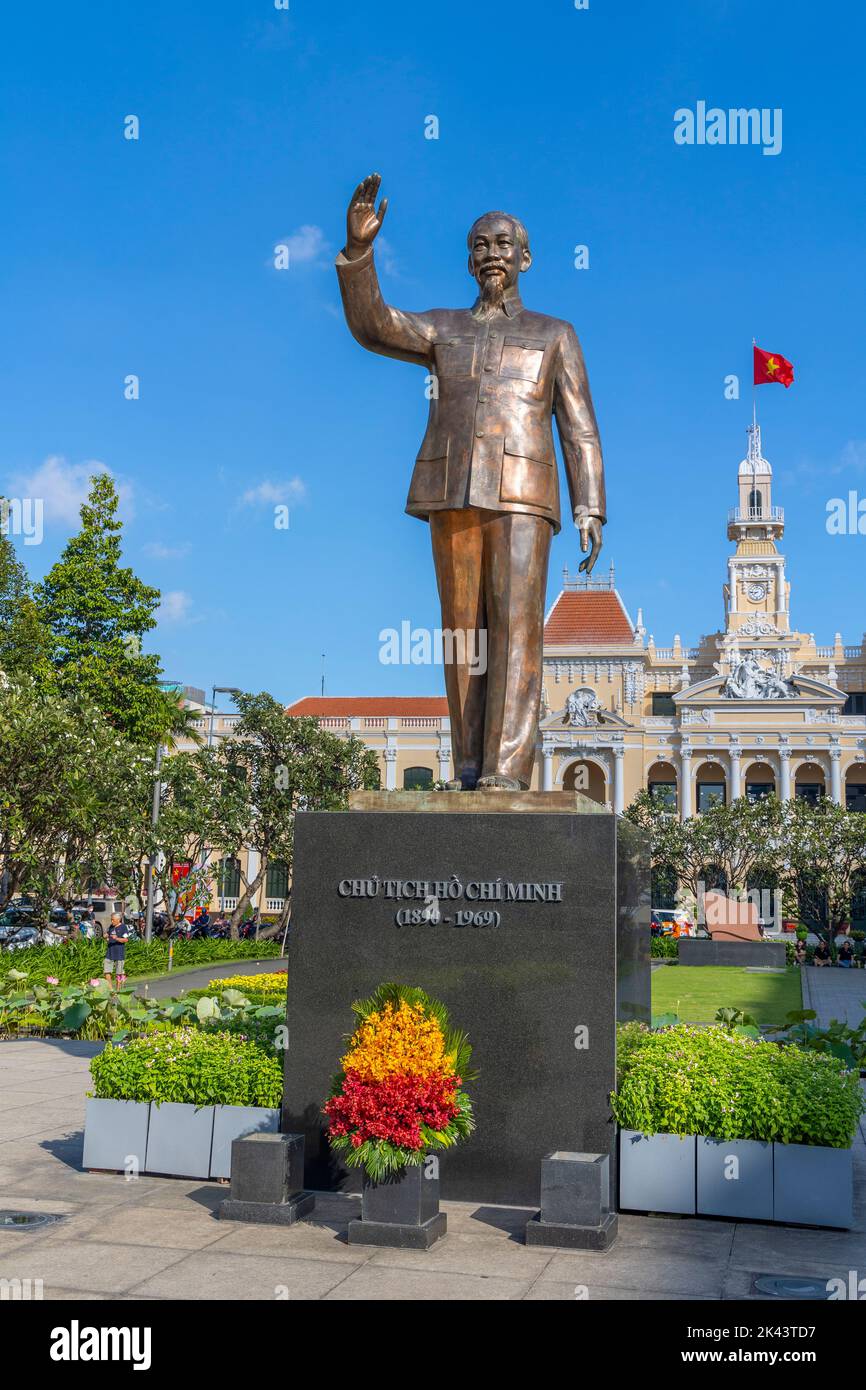 Ho Chi Minh, Statue, Nguyen Hue walking street, Ho Chi Minh, Saigon ...