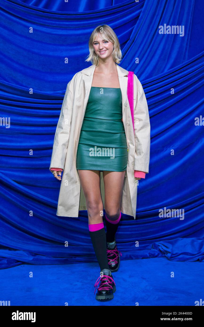 Paris, France on September 29, 2022. Mia Regan attending the Off-White ...