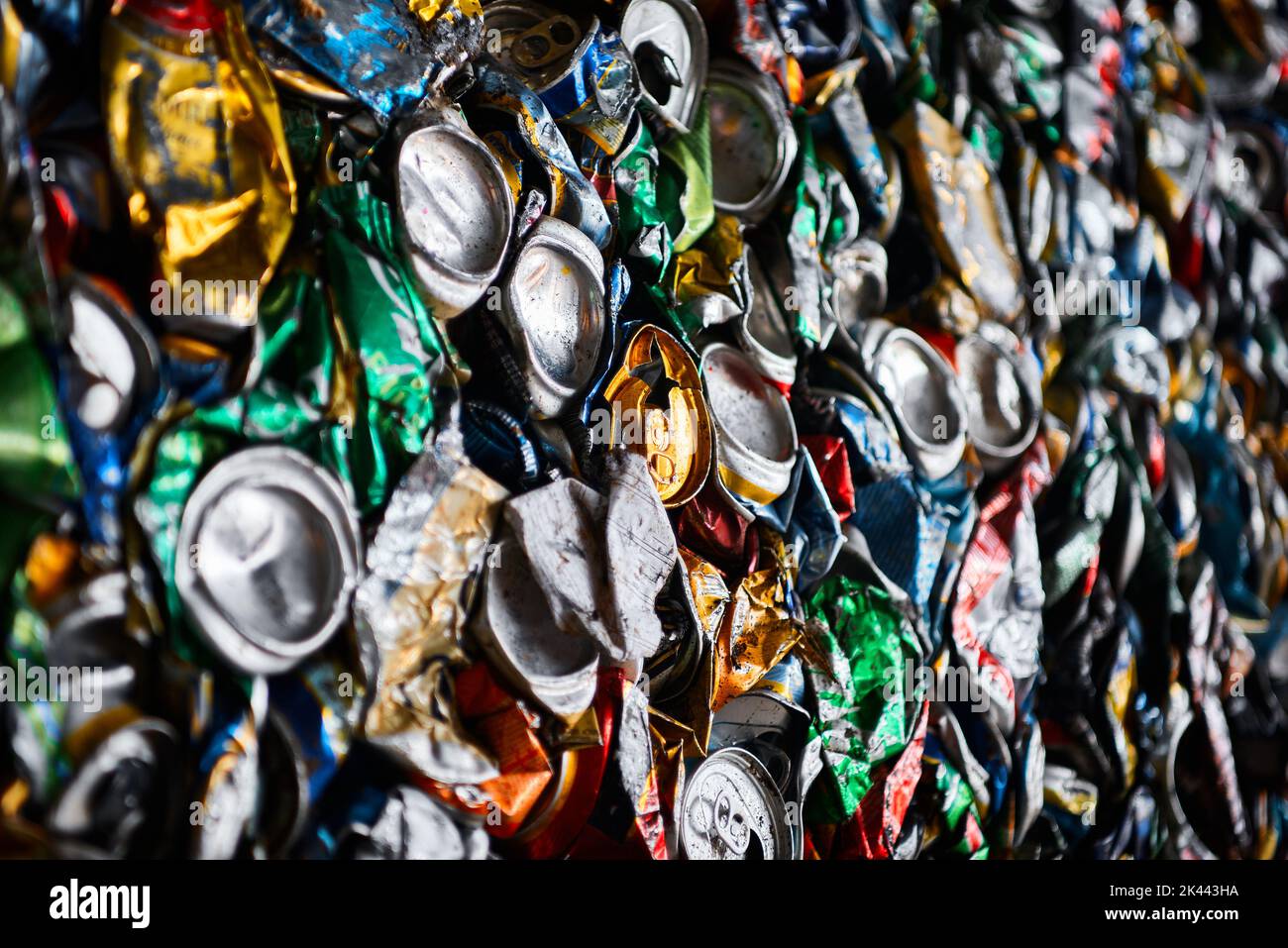Tin cans litter hi-res stock photography and images - Alamy